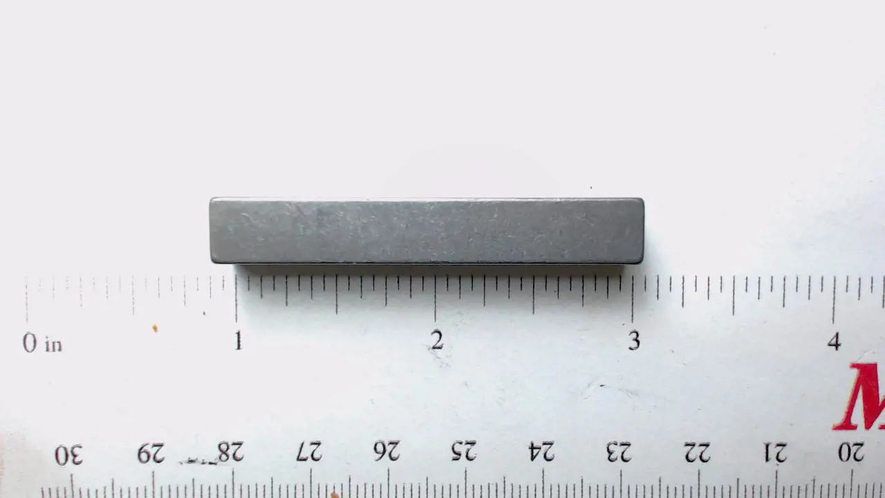 New Holland #87485 KEY