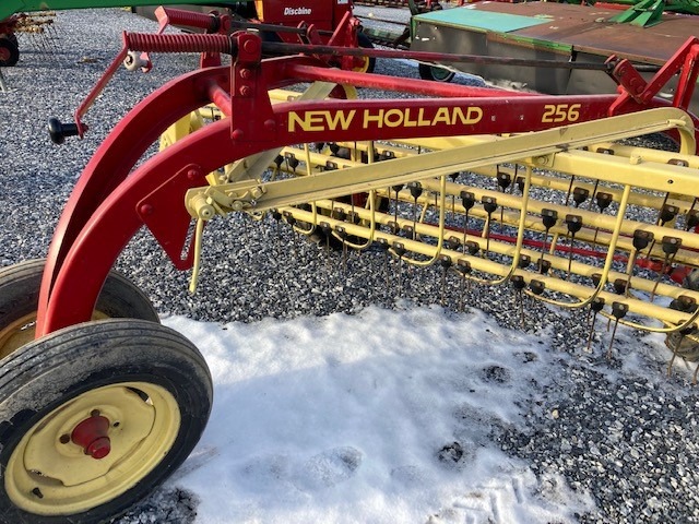 Used New Holland 256