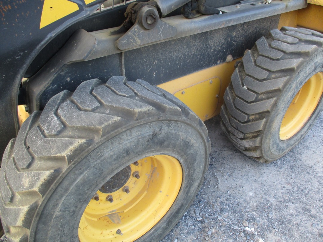 Used New Holland L218