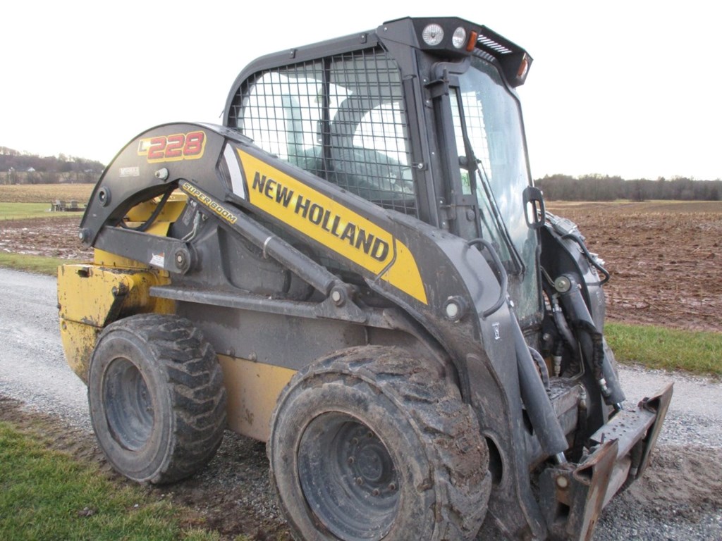 Used New Holland L228 T4 FINAL