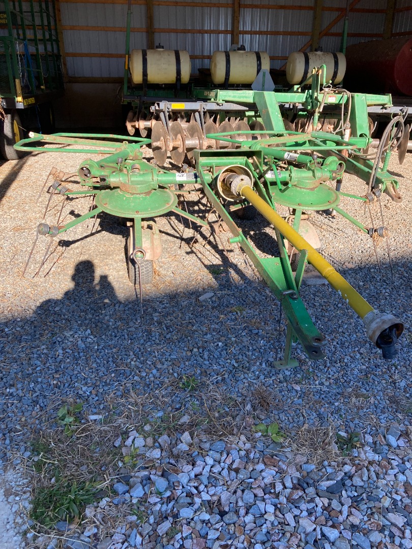 Used John Deere 752