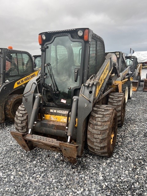 Used New Holland L228