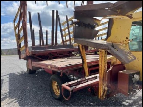 Used New Holland 1069