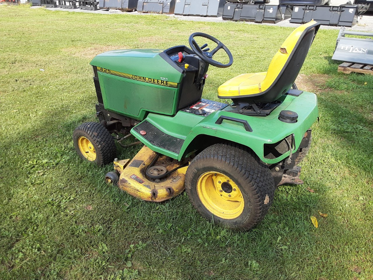 Used John Deere 425