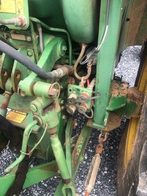 Used John Deere 870