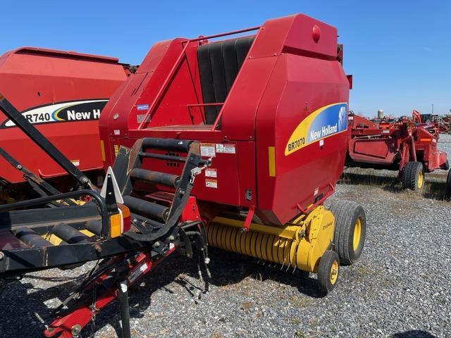 Used New Holland BR7070