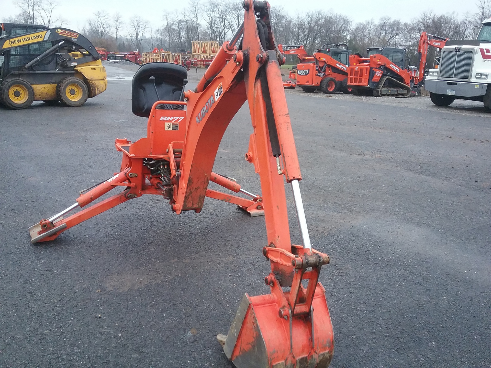 Used Kubota BH77