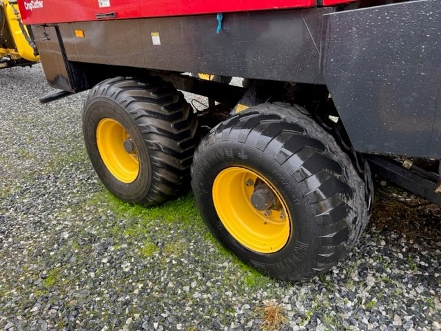 Used New Holland BB940A