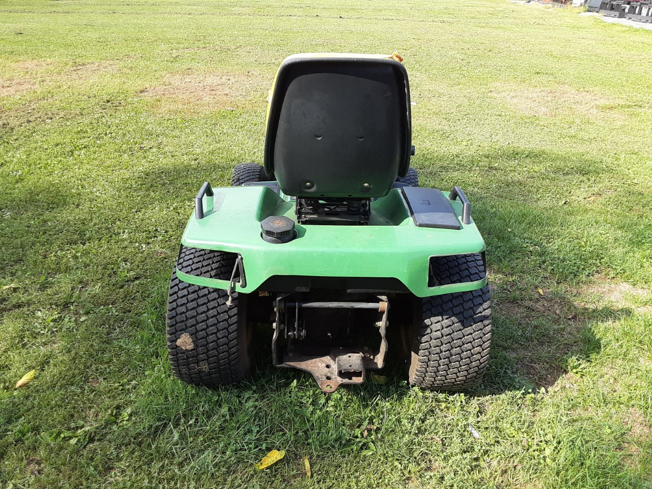 Used John Deere 425
