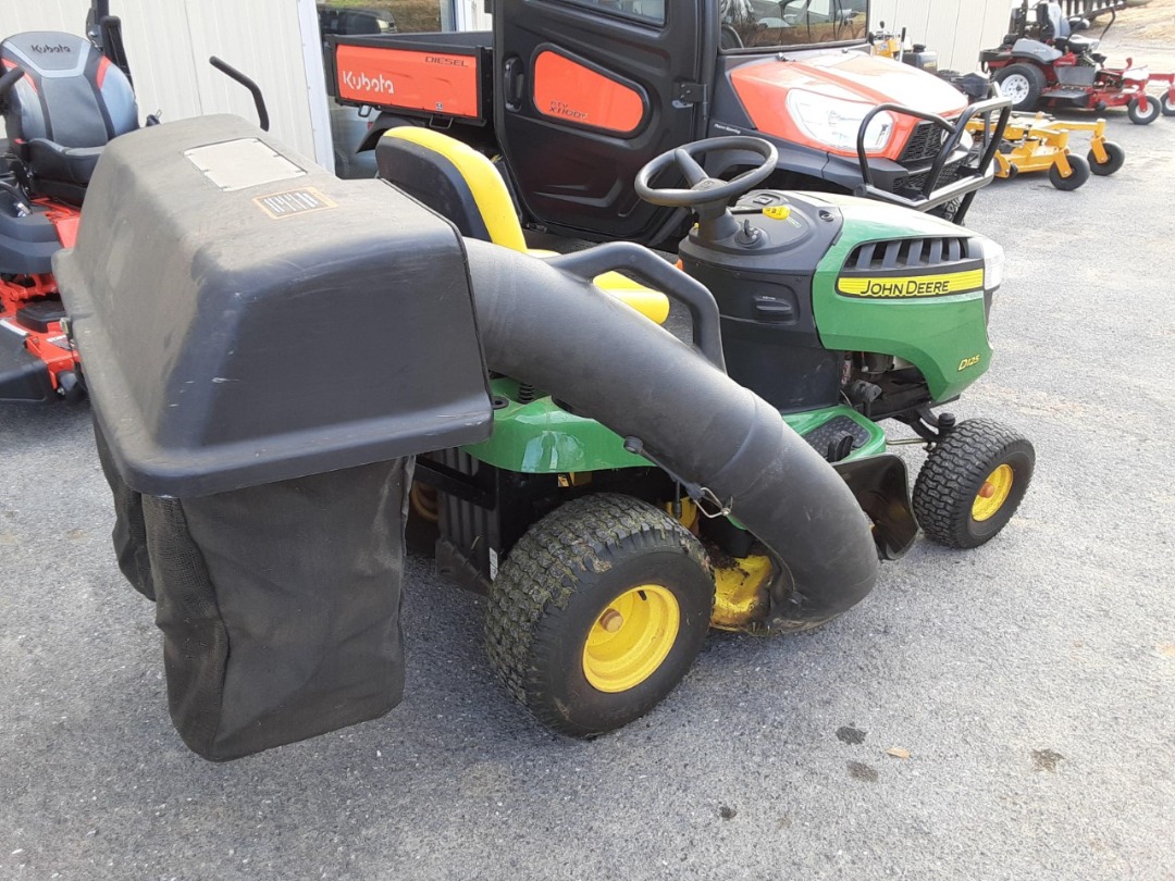 Used John Deere D125
