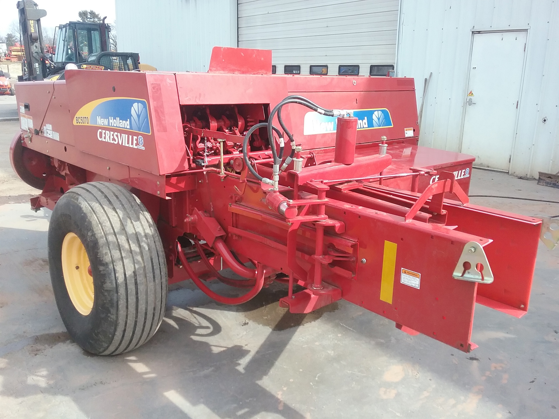 Used New Holland BC5070 HAYLINER