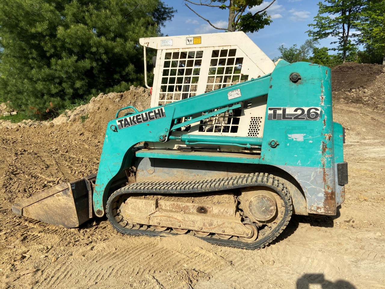 Used Takeuchi TL26-2