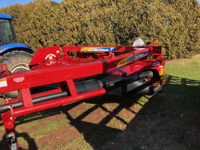 Used New Holland H7230