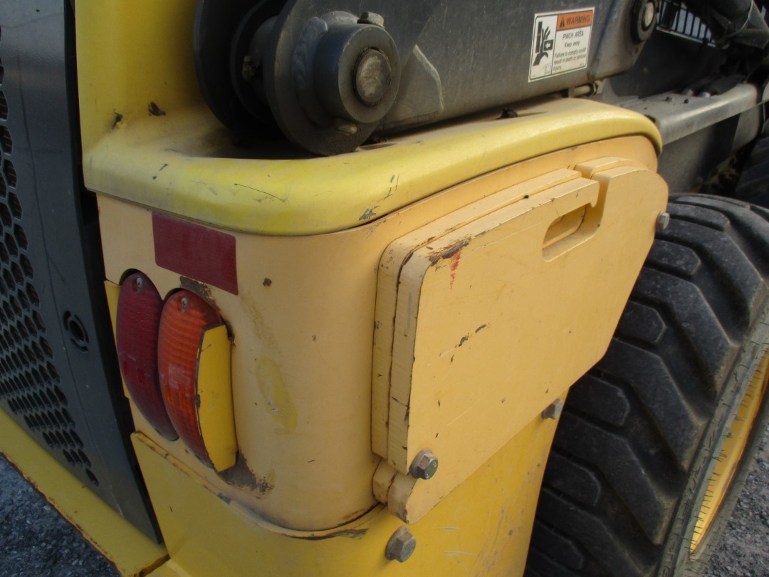 Used New Holland L218