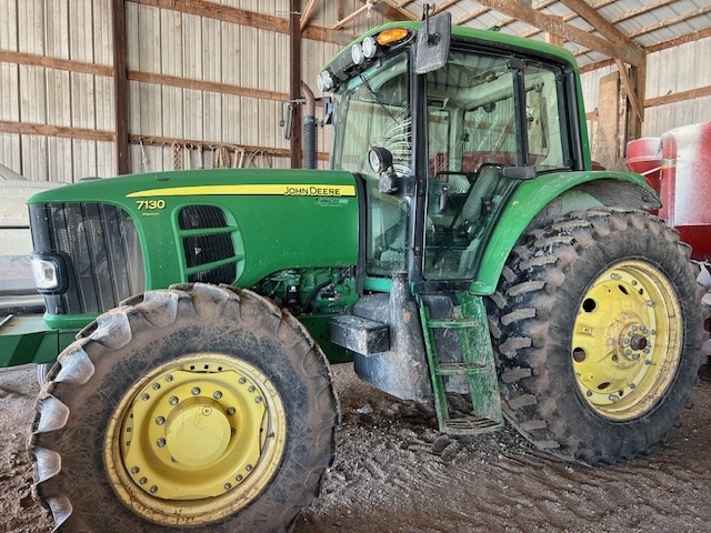 Used John Deere 7130