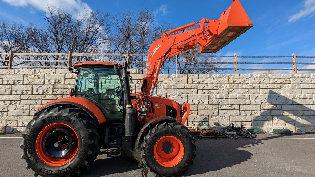 Used Kubota M7-152P