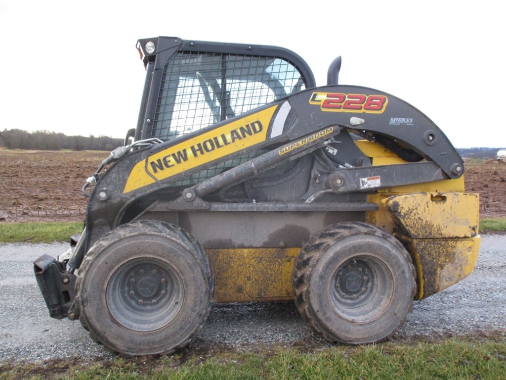 Used New Holland L228 T4 FINAL