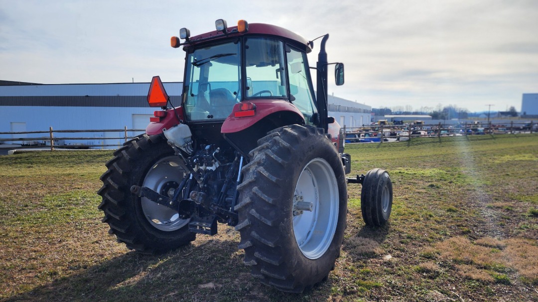 Used Case-IH Farmall 125A