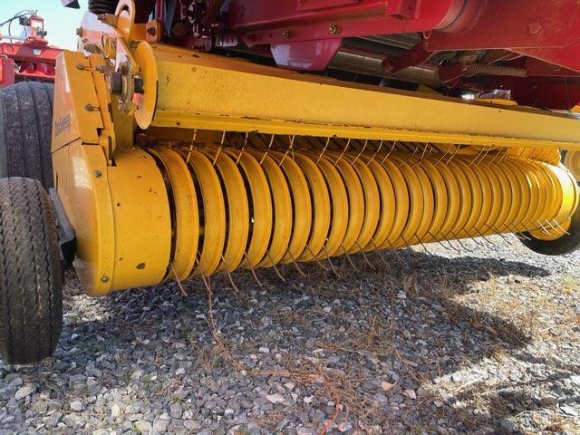 Used New Holland BR7070