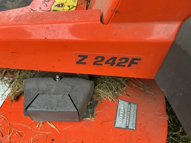 Used Husqvarna Z242F