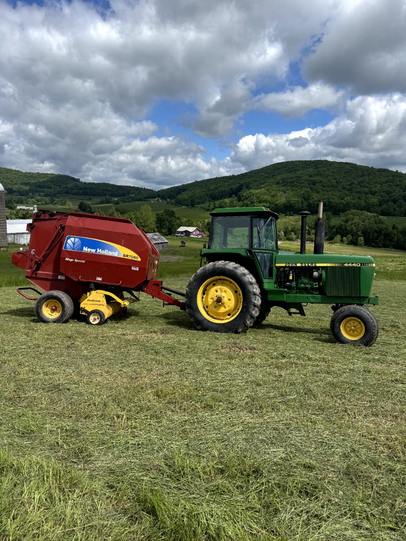 Used New Holland BR7060