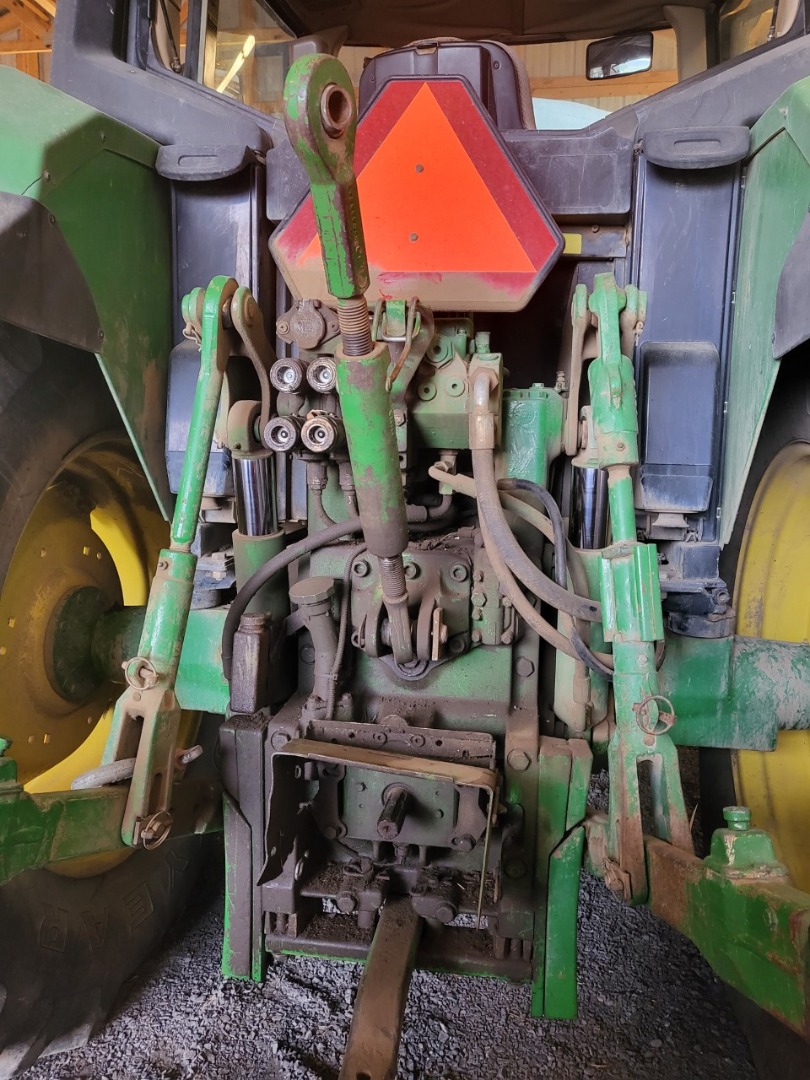 Used John Deere 6110