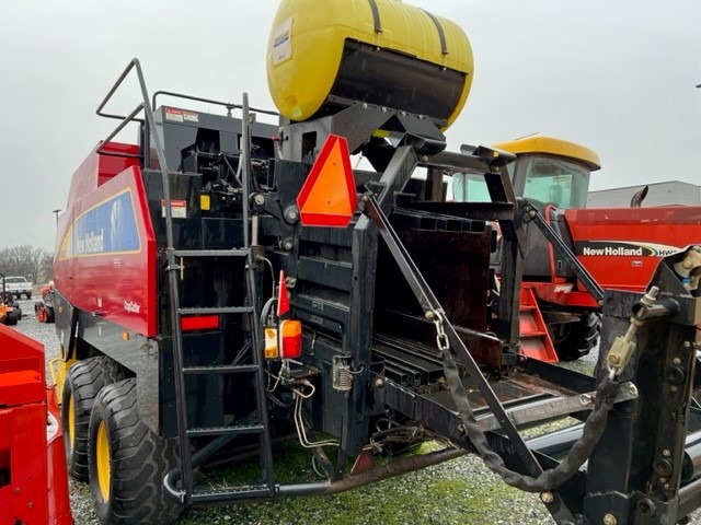 Used New Holland BB940A