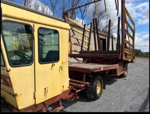 Used New Holland 1069