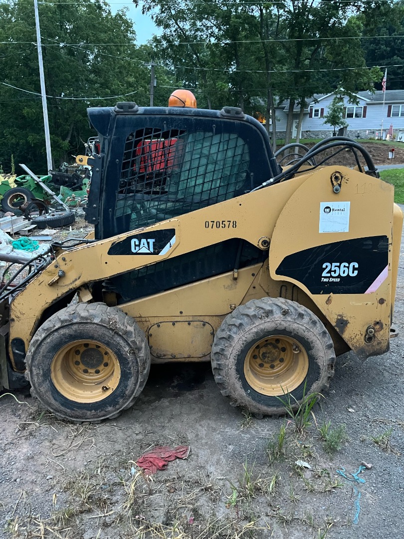 Used Caterpillar 256