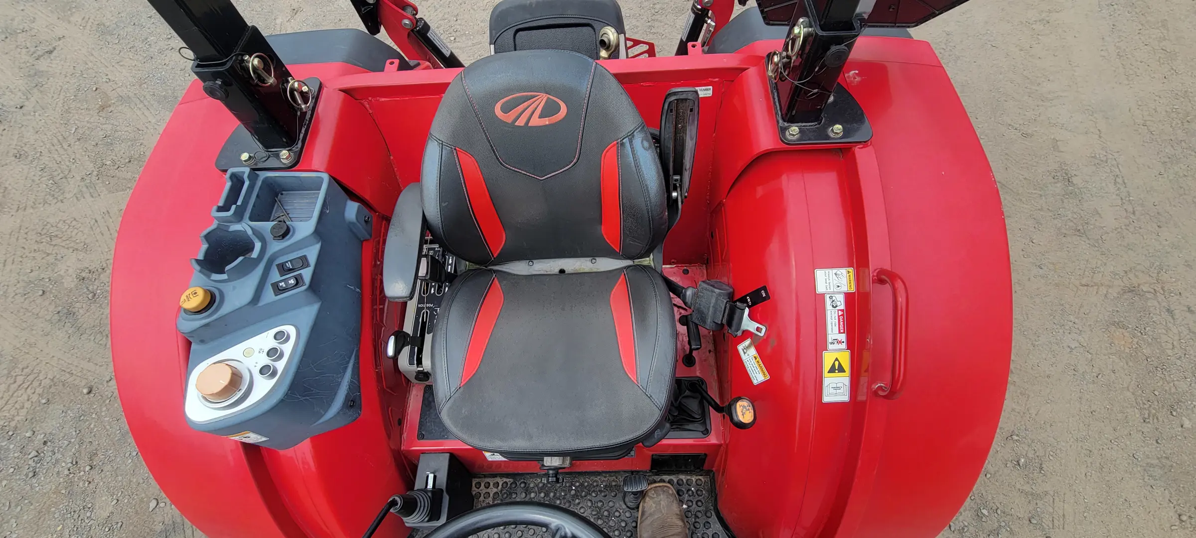 Used Mahindra 2660